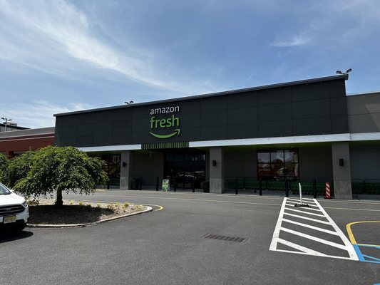 AMAZON FRESH - 40 Photos & 44 Reviews - 30 E Ridgewood Ave, Paramus ...