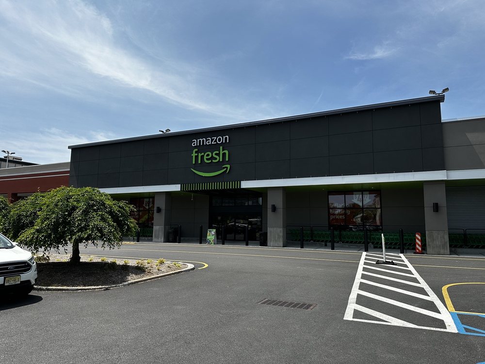 AMAZON FRESH - 40 Photos & 44 Reviews - 30 E Ridgewood Ave, Paramus ...