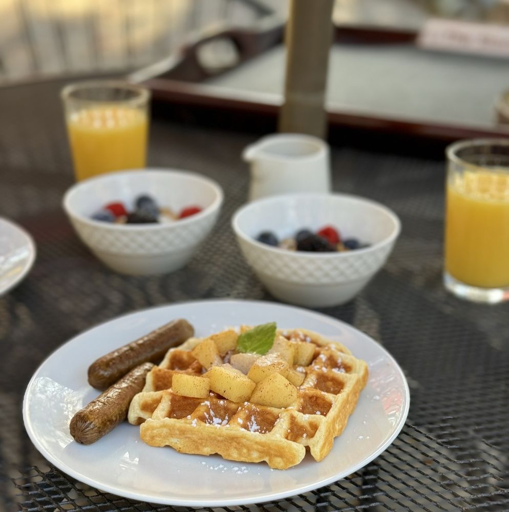 EDEN VALE INN - Updated December 2025 - 466 Photos & 198 Reviews - 1780 ...