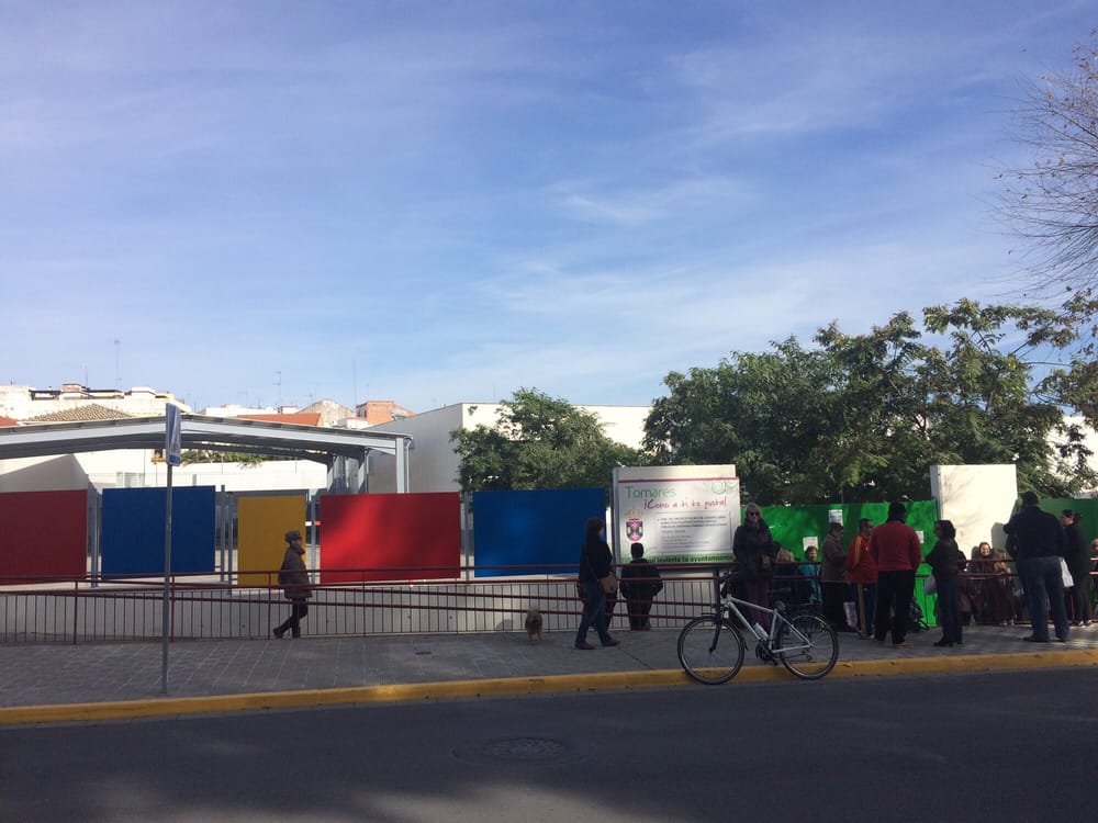 COLEGIO INFANTA LEONOR - Calle de la Fuente, 3, Tomares, Sevilla, Spain ...