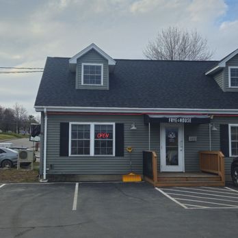 FRYE HOUSE - Updated November 2025 - 19 Photos & 39 Reviews - 557 Maine ...