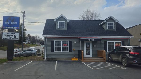 FRYE HOUSE - Updated November 2025 - 19 Photos & 39 Reviews - 557 Maine ...