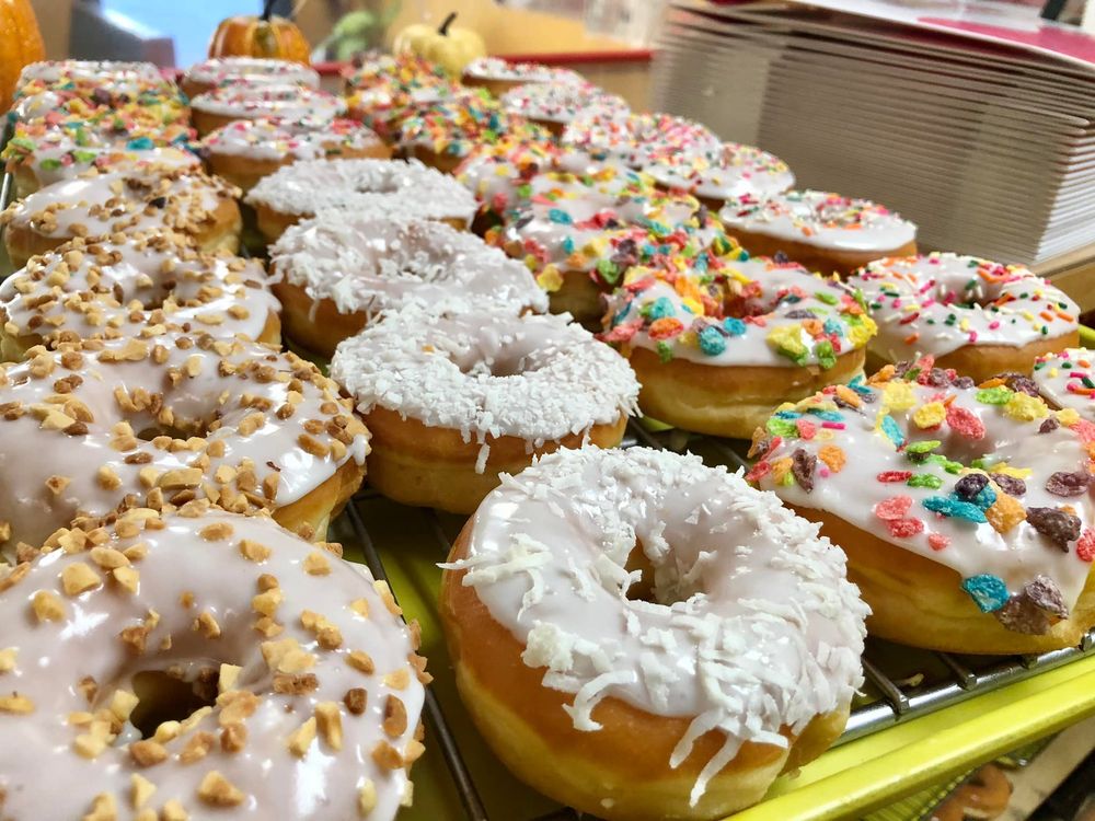 MASTER DONUTS - Updated October 2025 - 21 Photos & 12 Reviews - 914 N ...