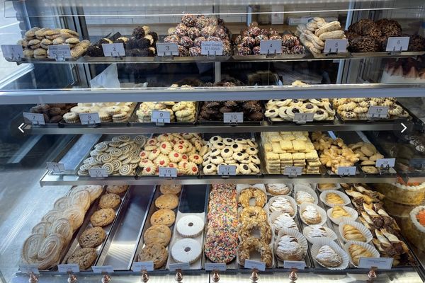 THE SWEET LIFE BAKE SHOP - Updated August 2024 - 161 Photos & 11 ...