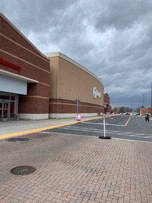 TARGET - Updated August 2025 - 107 Photos & 51 Reviews - 46201 Potomac ...