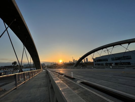 6TH STREET BRIDGE - Updated December 2025 - 325 Photos & 47 Reviews - E ...