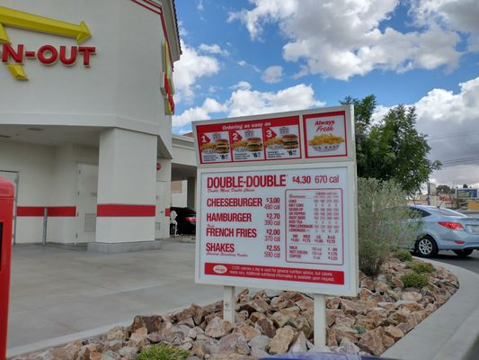 IN-N-OUT BURGER - 96 Photos & 121 Reviews - Burgers - 7111 E Broadway ...