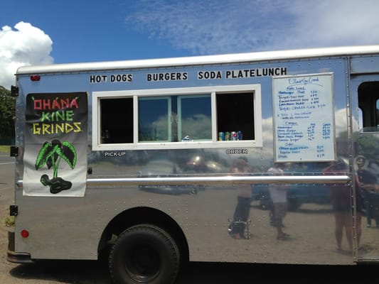 OHANA KINE GRINDS - Updated December 2025 - 17 Photos - Kahului Beach ...