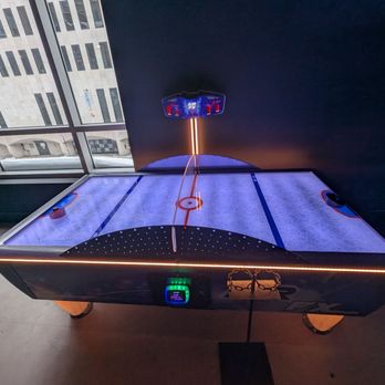 FUNHUB - Updated December 2025 - 89 Photos - 2-733 Rue Cathcart ...