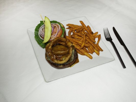 IVANHOE PUB & EATERY - Updated July 2024 - 50 Photos & 91 Reviews - 231 ...