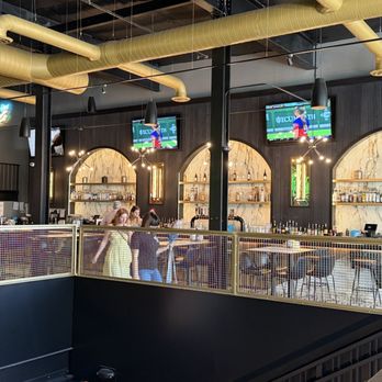 BIRDEEZ - Updated September 2025 - 254 Photos & 85 Reviews - 151 N ...