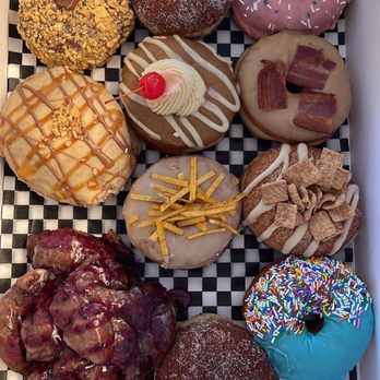 DADDY O DOUGHNUTS AND BRITISH BAKED GOODS - Updated August 2024 - 277 ...