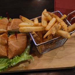 ADMIRAL PUB - Updated December 2025 - 166 Photos & 59 Reviews - 4125 ...