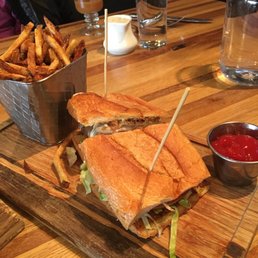 105-TEN BAR & GRILL - Updated July 2024 - 149 Photos & 192 Reviews ...