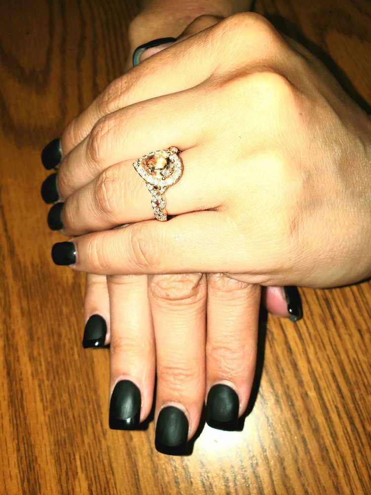 STAR NAILS - 20 Photos & 22 Reviews - 3910 Sumitview Ave, Yakima ...