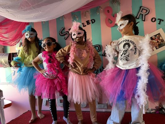 SPOILED ROTTEN KIDS SPA PARTY BUS - Updated September 2025 - 20 Photos ...