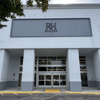 RH OUTLET PEMBROKE PINES - Updated December 2025 - 25 Photos & 10 ...