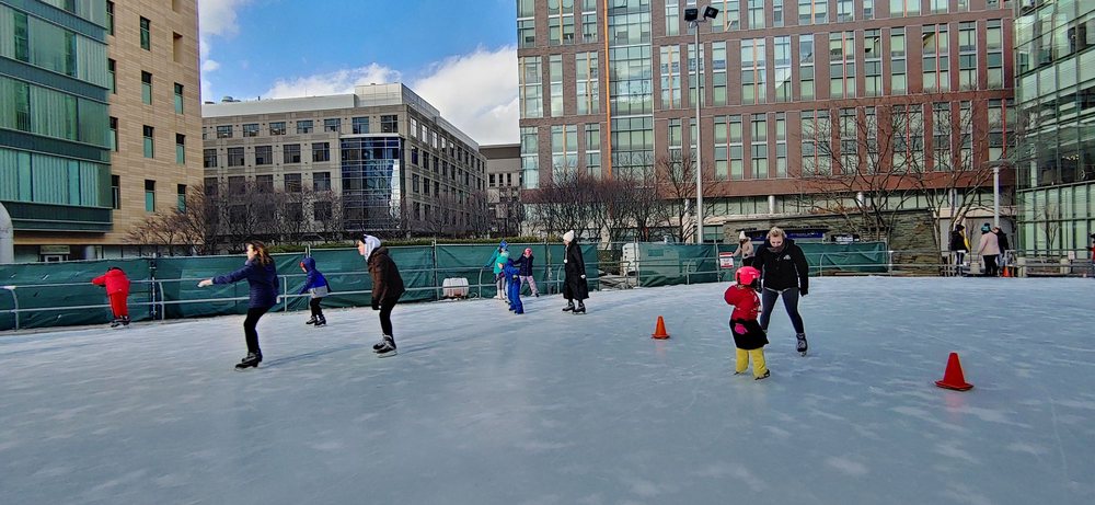 COMMUNITY ICE SKATING AT KENDALL SQUARE - 16 Photos & 38 Reviews - 300 ...