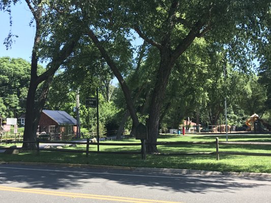 KINGS POINT PARK - Updated December 2025 - 14 Photos - Redbrook Rd ...