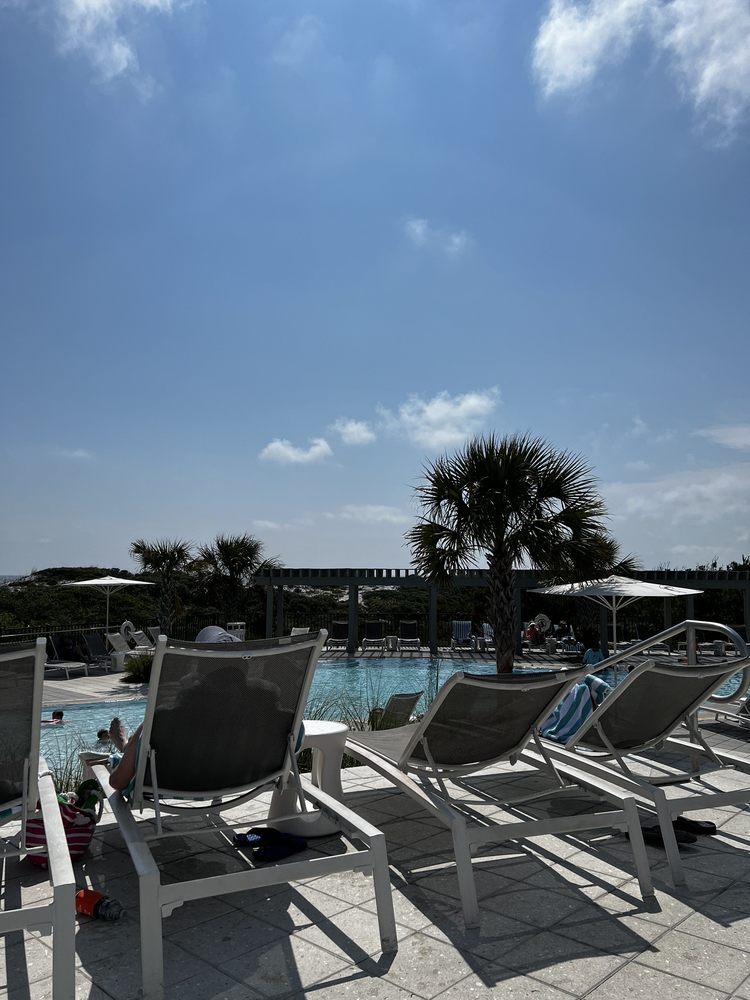 WATERCOLOR BEACH CLUB GRILLE - Updated July 2025 - 131 Pine Grove Cir ...