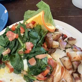 THE COURTYARD CAFE & BAKERY - Updated August 2024 - 170 Photos & 278 ...