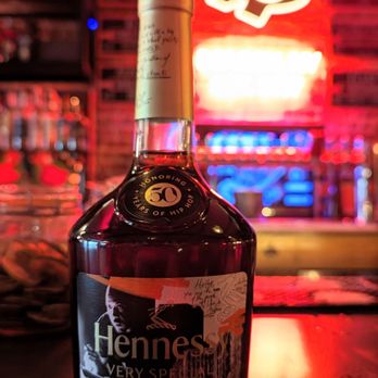 THE VINYL ROOM - Updated June 2024 - 220 Photos & 42 Reviews - 396 Main ...