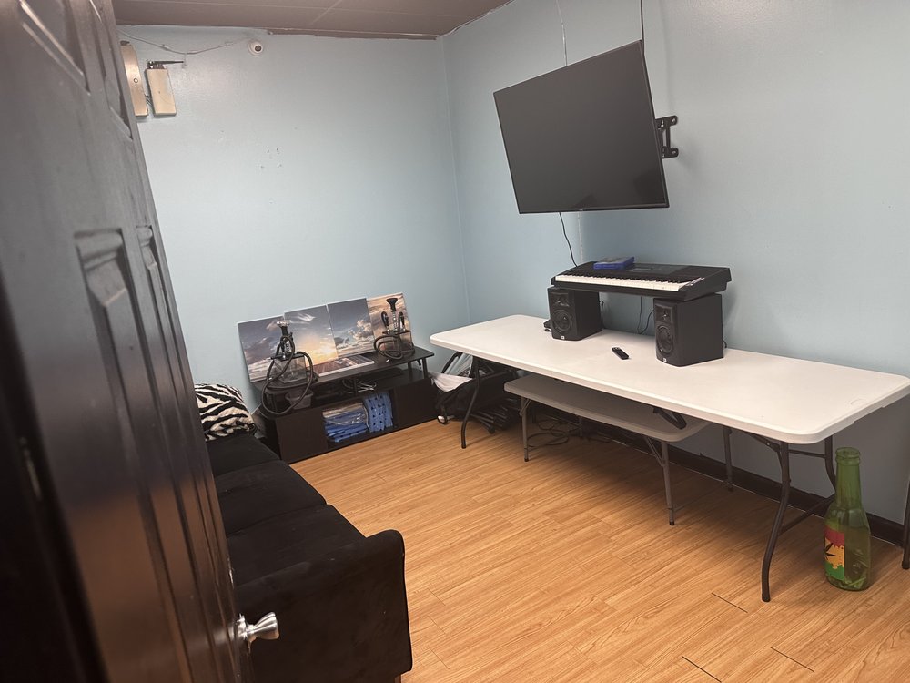 CREATIV CARTEL STUDIOS - Updated October 2025 - 10 Photos - 2945 Stone ...