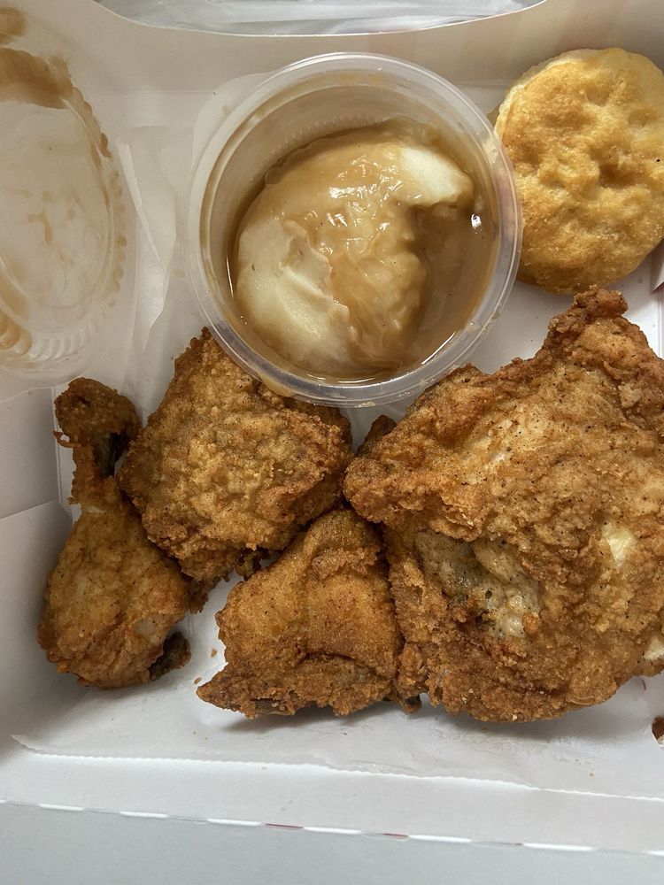 KFC - Updated October 2025 - 22 Reviews - 2375 SW 8th St, Miami ...