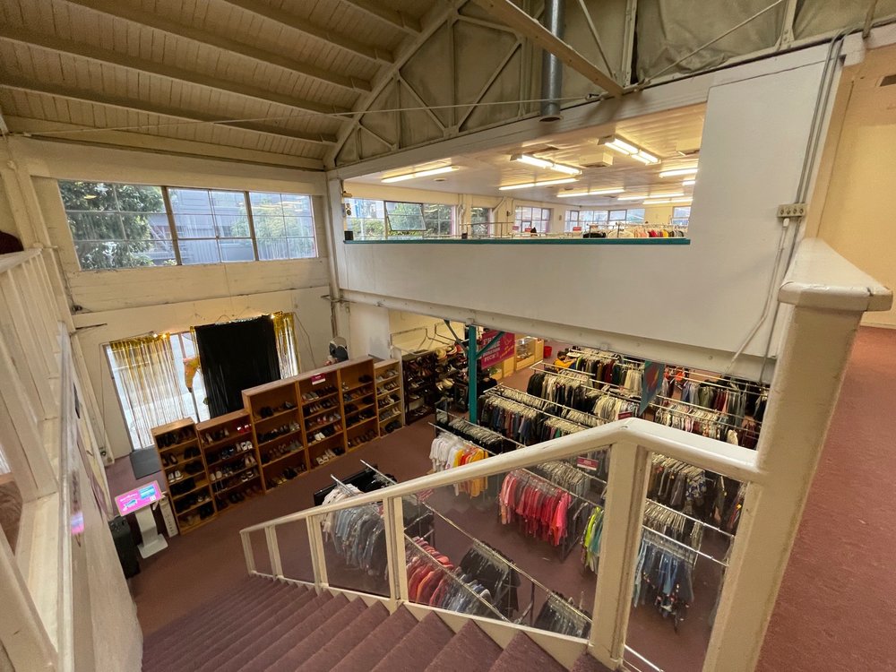 OUT OF THE CLOSET - FOLSOM - Updated December 2025 - 99 Photos & 119 ...