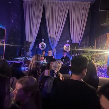 ARBELLA - Updated July 2024 - 926 Photos & 624 Reviews - 112 W Grand ...