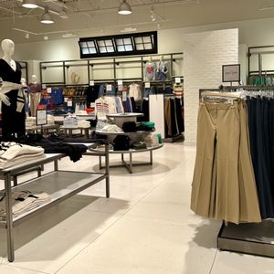 TANGER OUTLETS PITTSBURGH - Updated June 2025 - 79 Photos & 116 Reviews ...