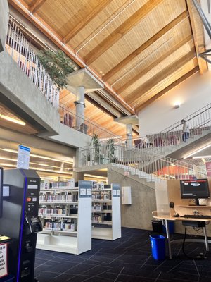 BELLEVUE LIBRARY - Updated December 2025 - 119 Photos & 127 Reviews ...
