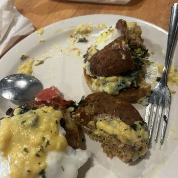 YOOLKS ON US SOUTHERN BISTRO - Updated July 2025 - 452 Photos & 358 ...