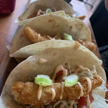 BEERTOWN PUBLIC HOUSE WHITBY - Updated December 2025 - 39 Photos & 11 ...