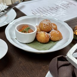 BOLO - Updated January 2025 - 315 Photos & 87 Reviews - 2025 Sansom St ...