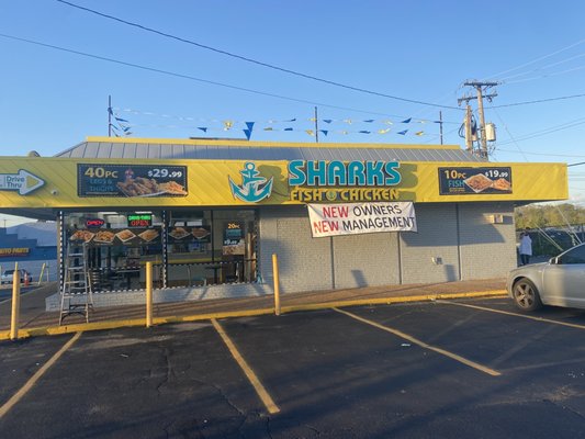SHARKS FISH AND CHICKEN - Updated October 2025 - 1341 S Halsted St ...