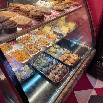 LEE LEE’S BAKED GOODS with 173 real customer photos - Updated August ...