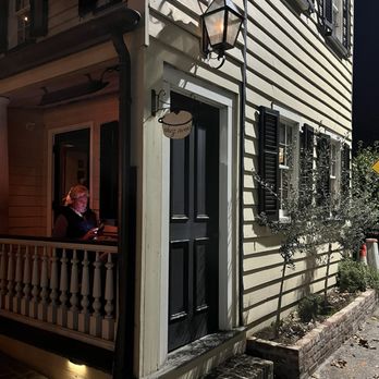 CHEZ NOUS - Updated June 2025 - 636 Photos & 333 Reviews - 6 Payne Ct ...