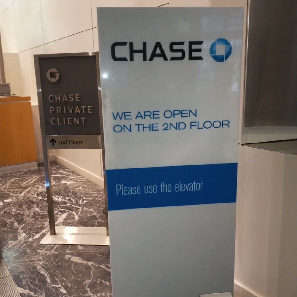 CHASE BANK - Updated October 2025 - 12 Reviews - 605 N Michigan Ave ...