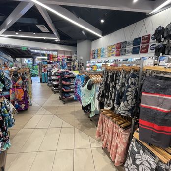 ABC STORES - Updated October 2025 - 36 Photos - 2233 Kalakaua Ave ...