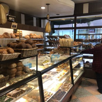 CAPUTO’S BAKE SHOP - Updated August 2024 - 101 Photos & 150 Reviews ...