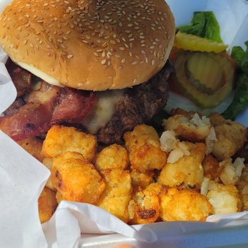 BRICKIES TAVERN - Updated January 2025 - 125 Photos & 148 Reviews - 706 ...