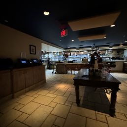 ESTIA - Updated December 2025 - 1353 Photos & 942 Reviews - 1405 Locust ...