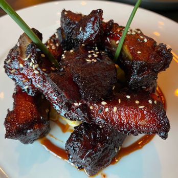 WARREN - NAPLES - Updated September 2025 - 134 Photos & 96 Reviews ...