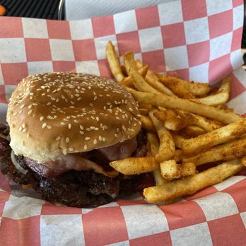 PRIMETIME BAR & GRILL - Updated December 2024 - 53 Photos & 36 Reviews ...