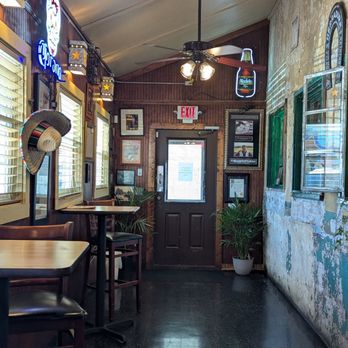 EL PATIO - Updated January 2026 - 167 Photos & 388 Real Reviews - 2938 ...