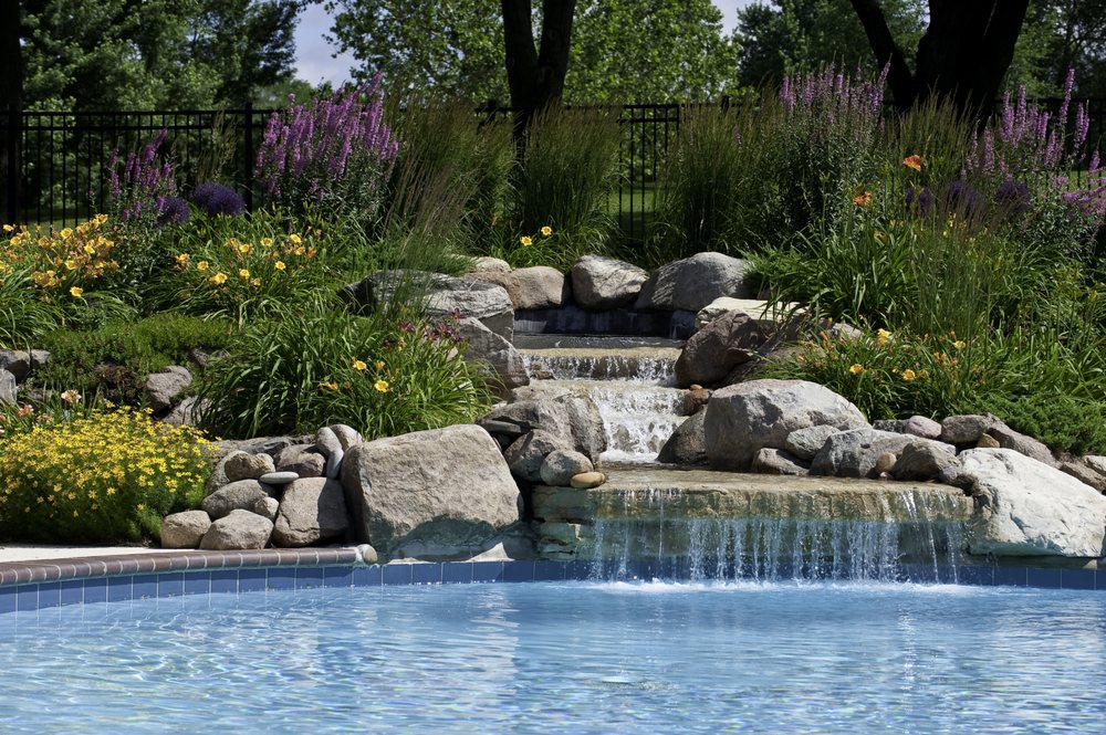 LUXGEN POOLS AND SPAS - Updated October 2025 - 15 Photos - 27 Leffert ...