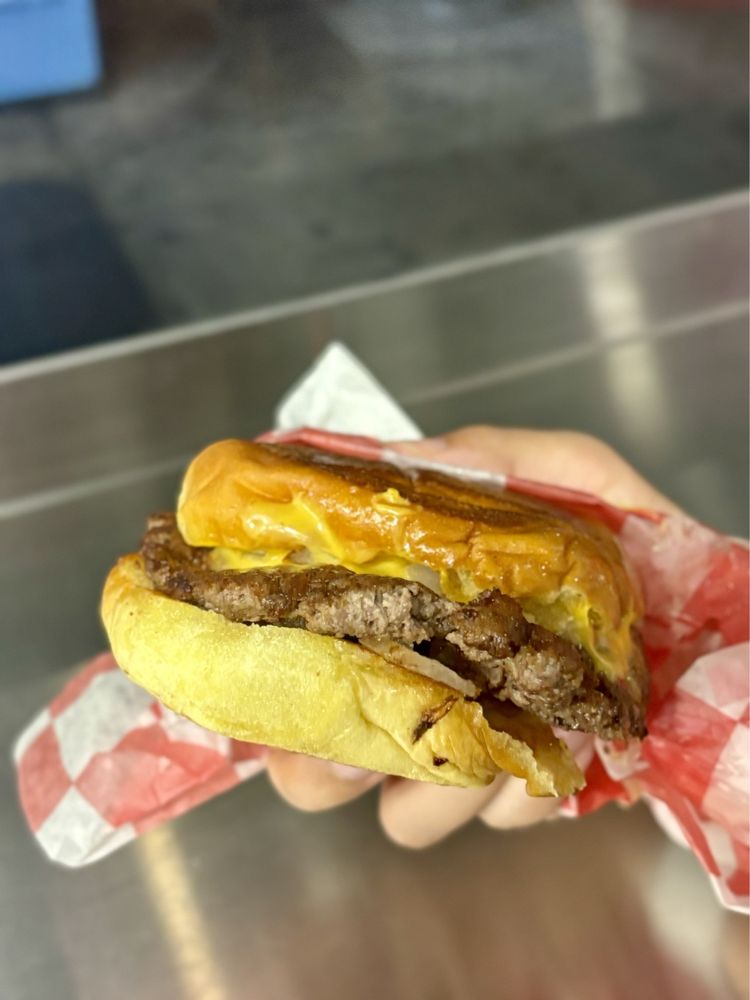 7TH STREET BURGER - Updated July 2025 - 91 Photos & 43 Reviews - 400 ...