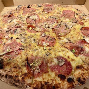 REVOLVER PIZZA - Updated December 2025 - 64 Photos & 65 Reviews - 388 ...