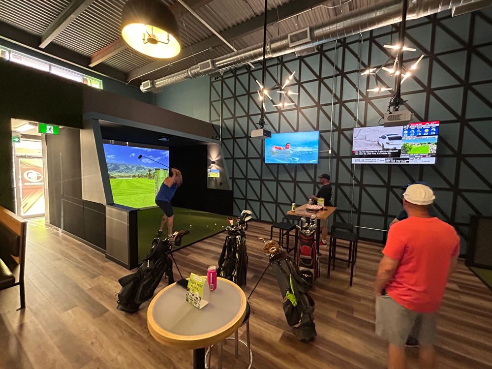 THE GOLFERS EDGE - Updated August 2024 - 11 Photos - 472 Taunton Road W ...